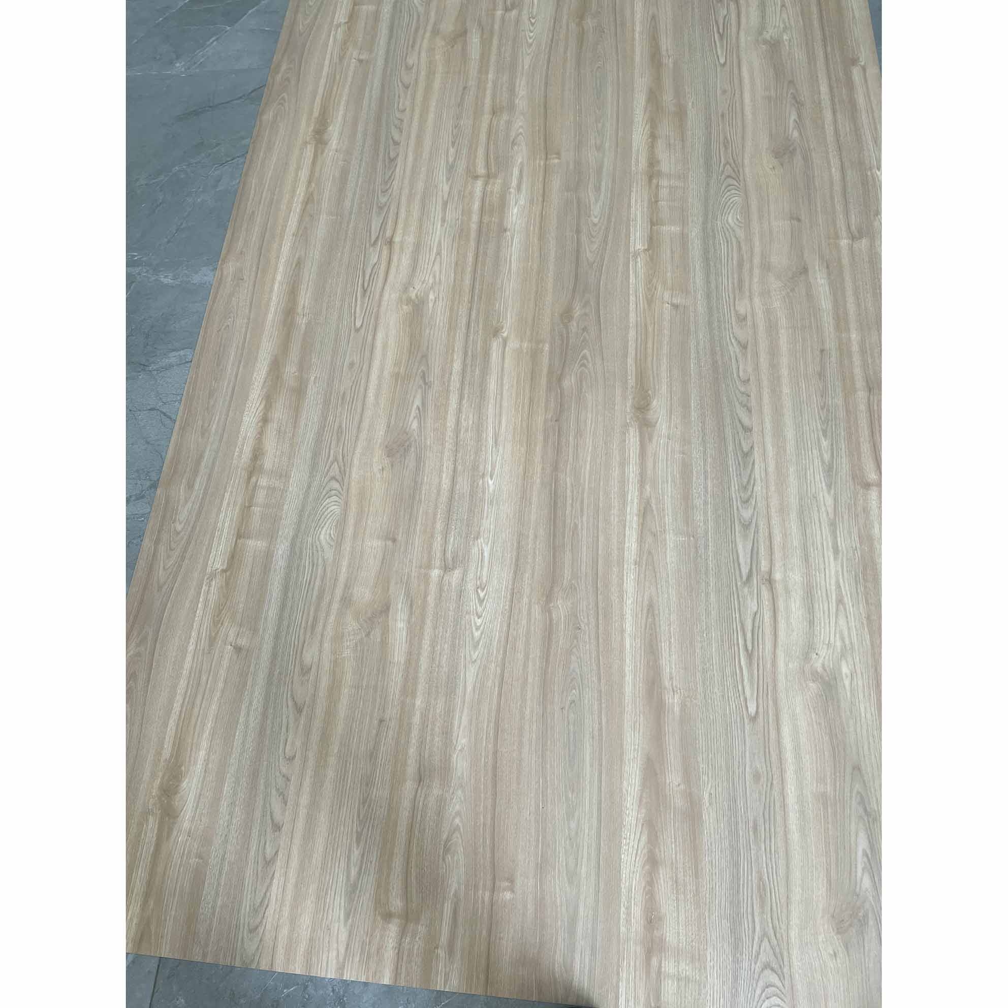 Runa Nevada Elm